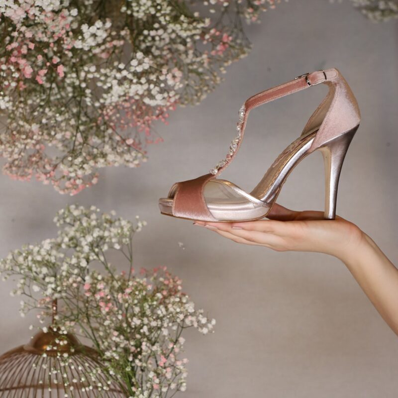 Fig – Savrani Creations – Handmade Bridal Shoes – Coiffes
