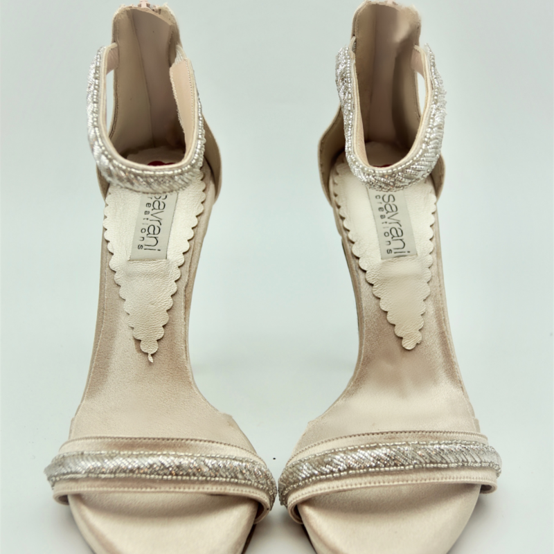 Fig – Savrani Creations – Handmade Bridal Shoes – Coiffes